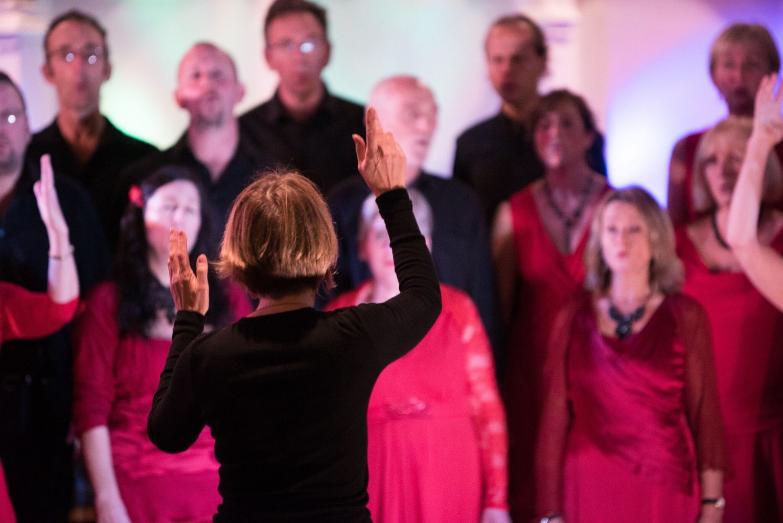 Helen Yeomans – Choir Director & Songwriter